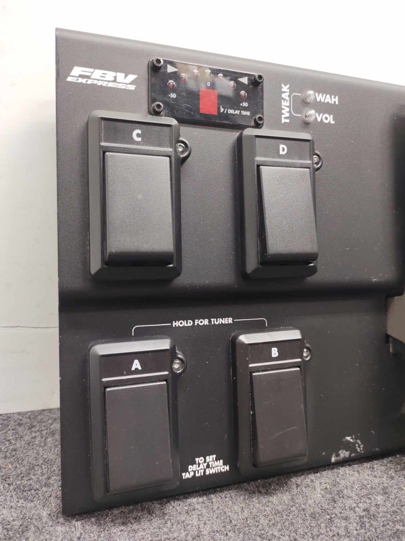 PEDALE FOOTSWITCH + CABLE LINE 6 FBV EXPRESS - Instant comptant